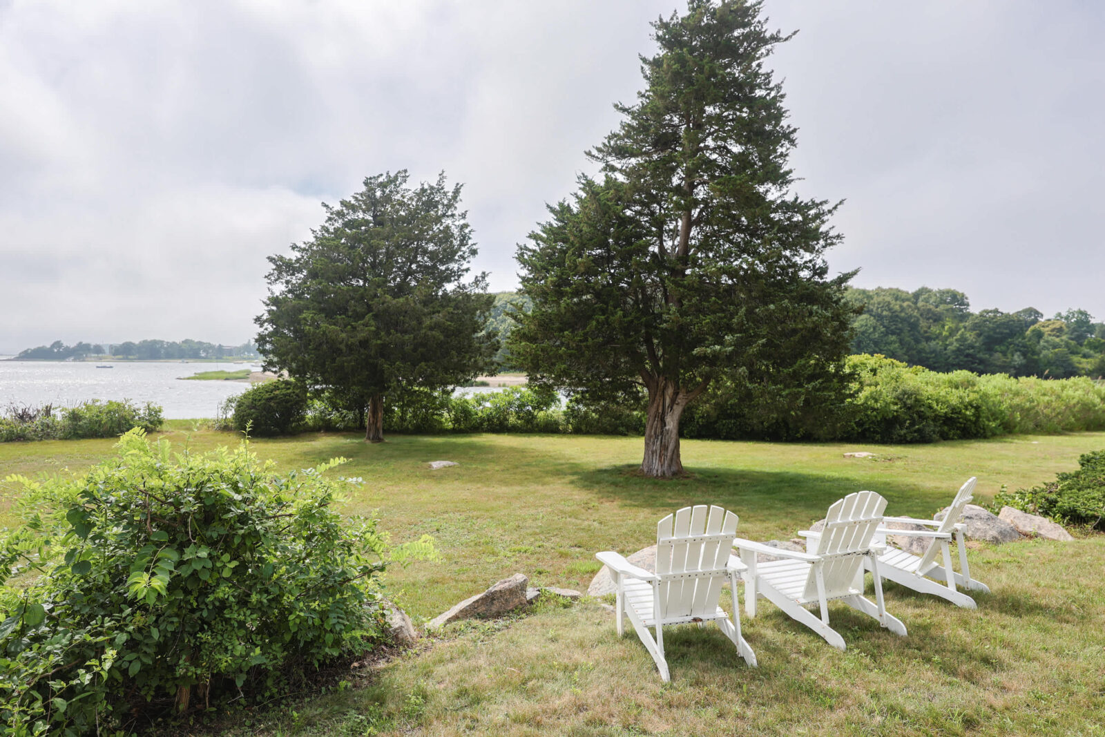 Tranquil Waterfront Getaway - Stay on the Cape
